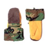 USGI Extreme Cold Arctic M-1949 Mittens: Woodland Camo ECW Gloves